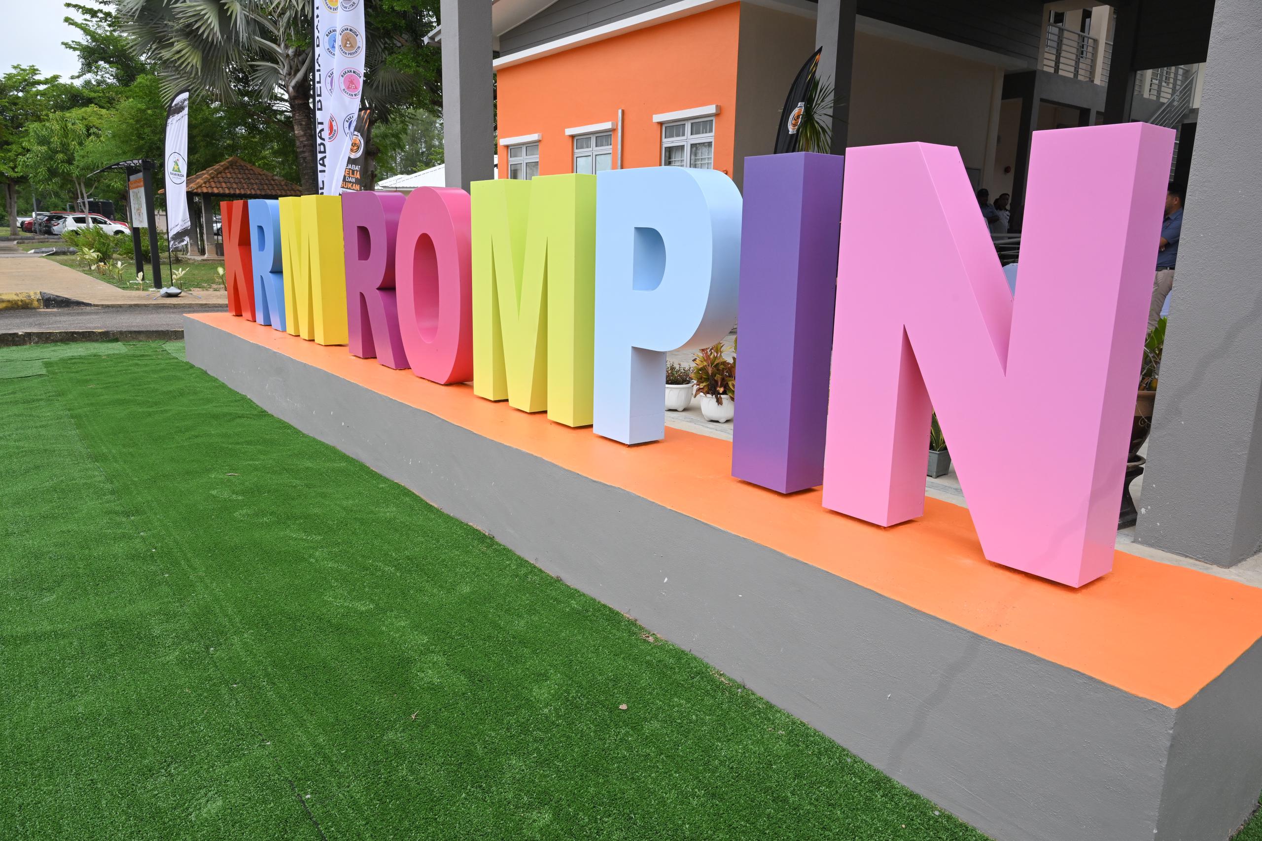 Majlis Penyerahan Siap Kerja Kompleks Rakan Muda Rompin